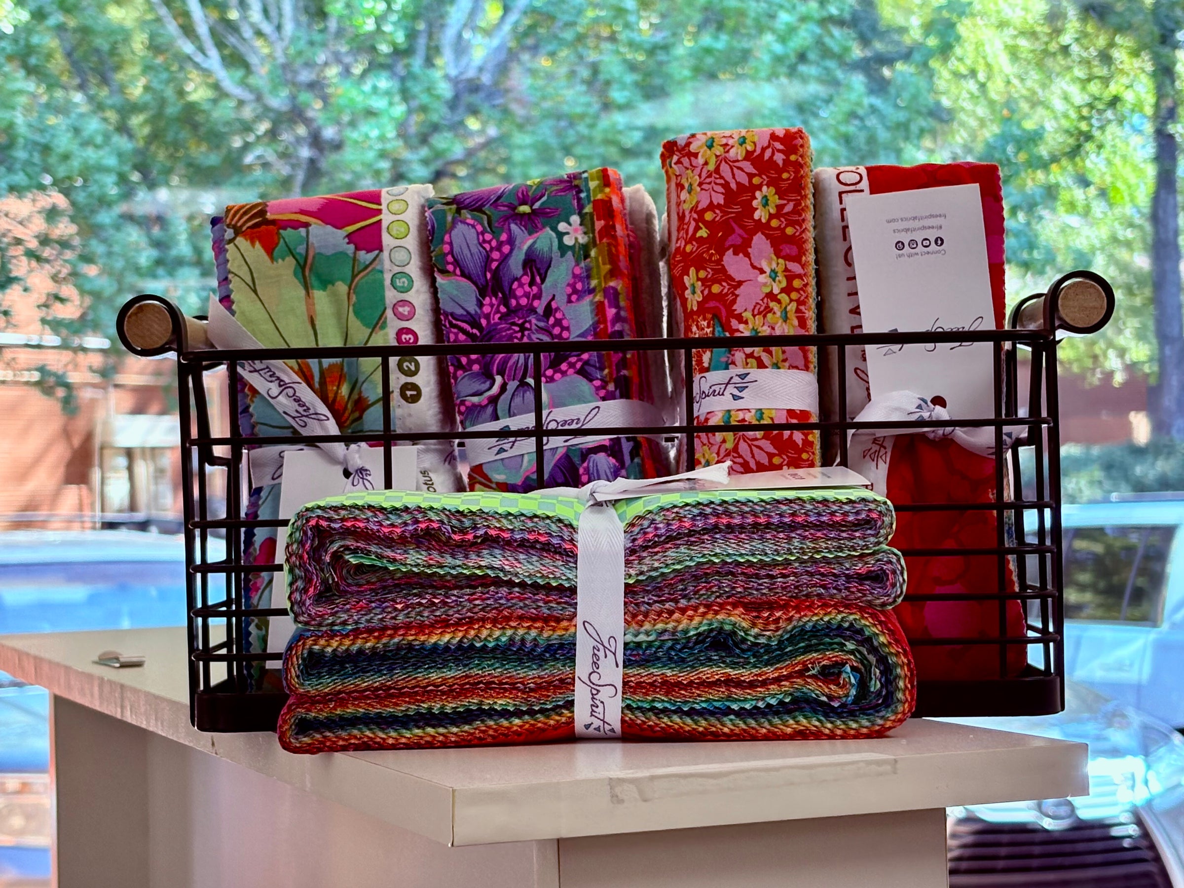 Free Spirit Quilt Fabric - 1 pound Selvedge (Selvage) Bundle - FB12FSS ...