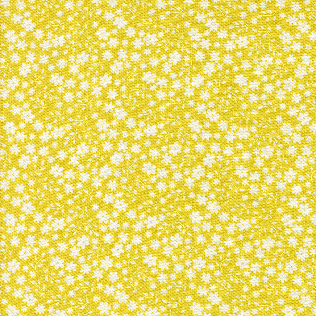 Raspberry Summer Quilt Fabric - Blossom in Summer Yellow - 37693 16 ...